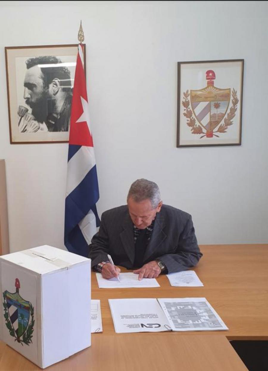 Embajada de Cuba en Suecia participa en referendo del Código de las ... Embajada de Cuba en Suecia participa en referendo del Código de las ...